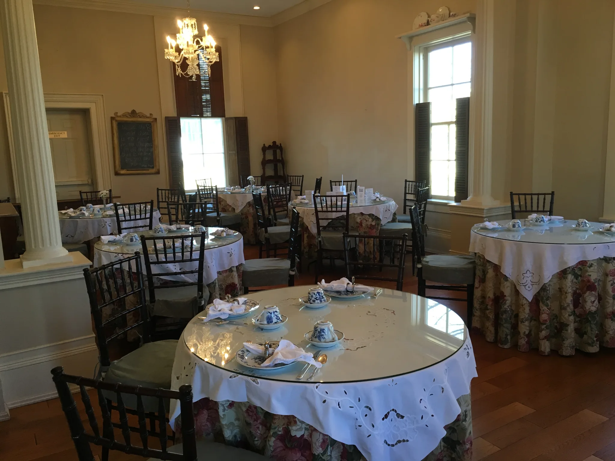 Swan House Tea Room - Visit Findlay
